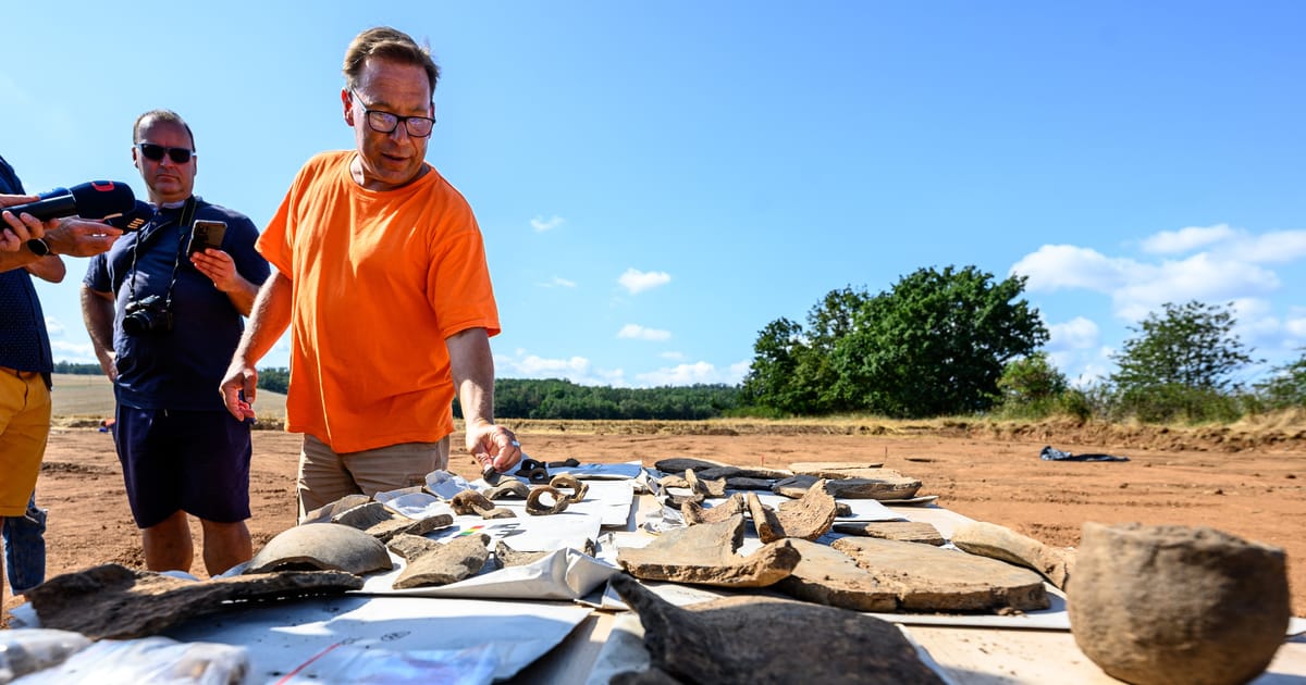 Archäologen finden bei Autobahnbau nahe Louny eine prähistorische ...